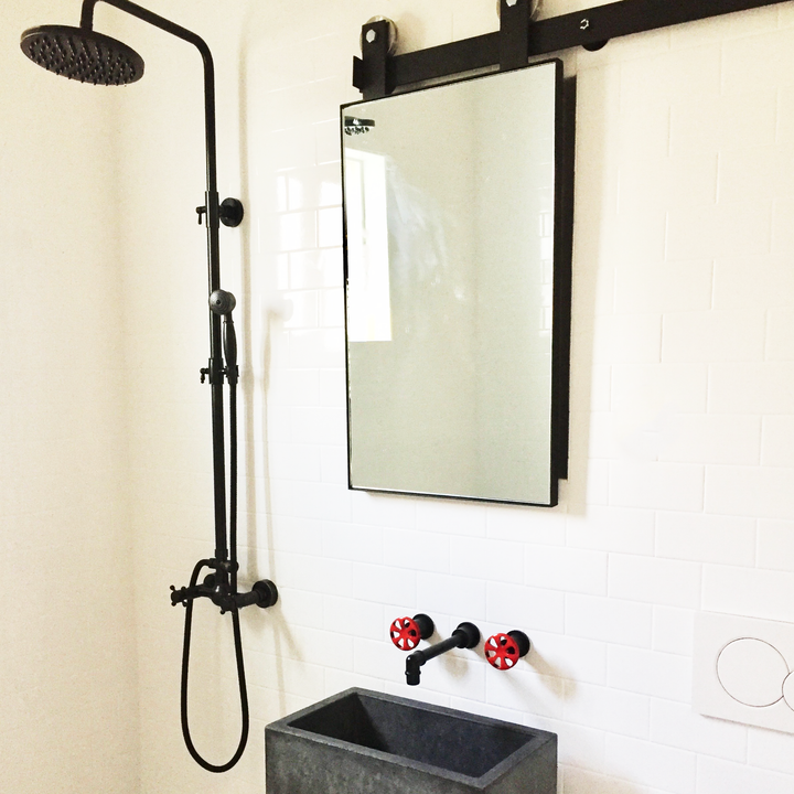 Showroom – Model Line Design